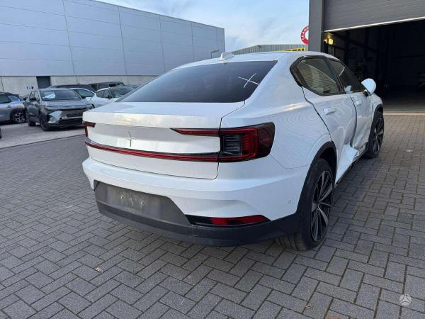 White Polestar 2 2020 in Kaunas, with an engine capacity of 0.00 L and mileage of 120 thousand km for 15999 €, photo 4 on AUTOMOTO.COM.LV