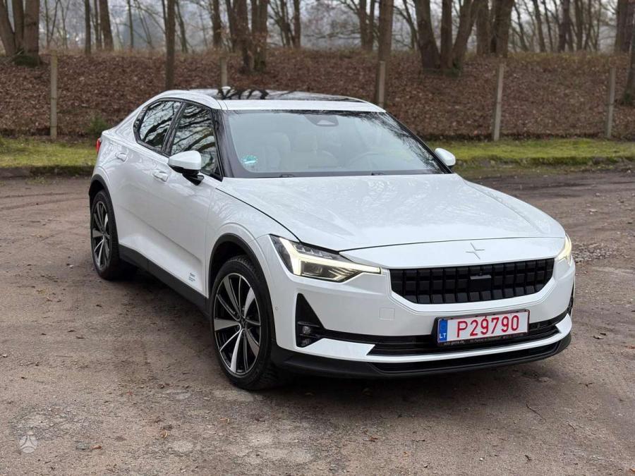 Белый Polestar 2 2023 в Вильнюс, объемом двигателя 0.00 л и пробегом 37 тыс. км за 26000 €, фото 1 на AUTOMOTO.COM.LV