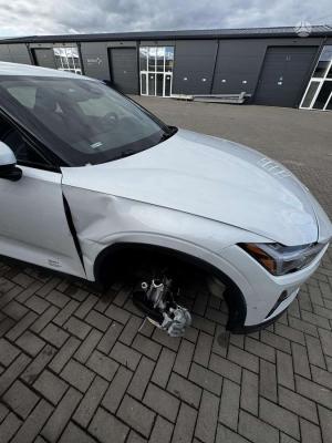 Белый Polestar 2 2023 в Каунас, объемом двигателя 0.00 л и пробегом 98 тыс. км за 17545 €, фото 10 на AUTOMOTO.COM.LV