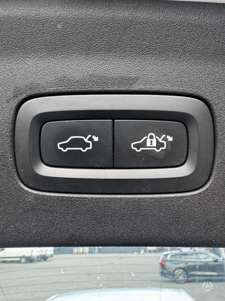 Белый Polestar 2 2023 в Каунас, объемом двигателя 0.00 л и пробегом 98 тыс. км за 17545 €, фото 24 на AUTOMOTO.COM.LV