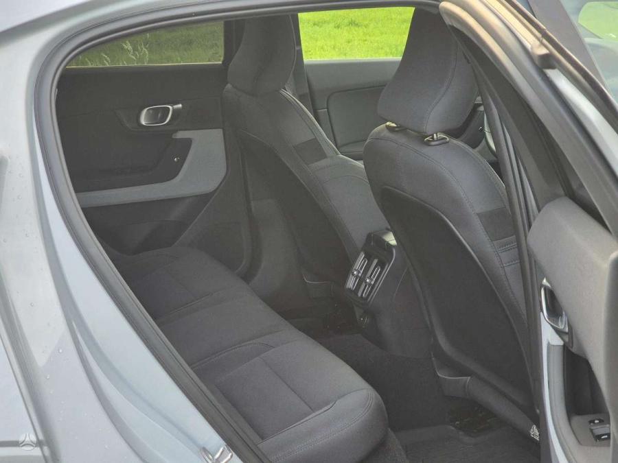 Balts Polestar 2 2024 Kauņa, ar dzinēja tilpumu 0.00 L un nobraukumu 42 tūkst. km par 29000 €, foto 22 vietnē AUTOMOTO.COM.LV