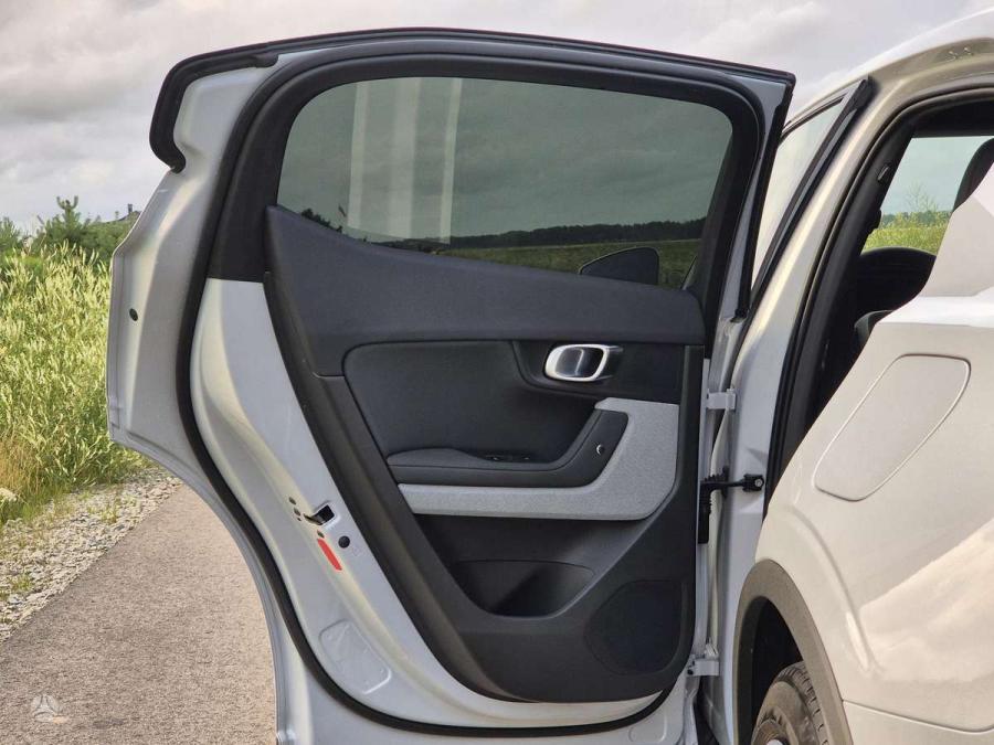 Balts Polestar 2 2024 Kauņa, ar dzinēja tilpumu 0.00 L un nobraukumu 42 tūkst. km par 29000 €, foto 25 vietnē AUTOMOTO.COM.LV