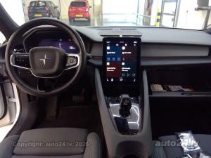 White Polestar 2 2020 in Tartu, with an engine capacity of 0.00 L and mileage of 151 thousand km for 26700 €, photo 6 on AUTOMOTO.COM.LV