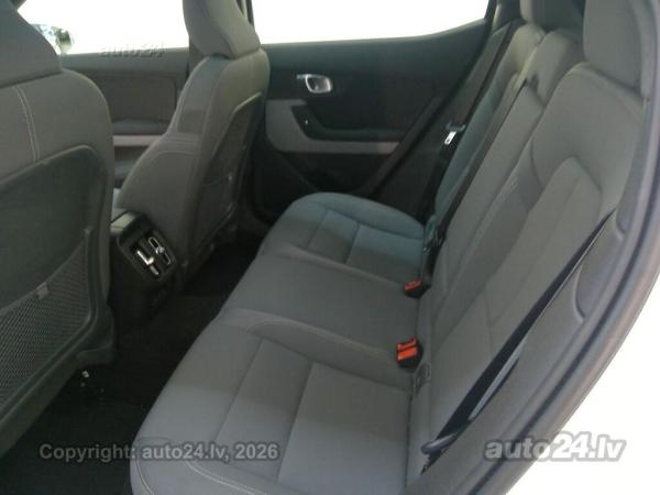 White Polestar 2 2020 in Tartu, with an engine capacity of 0.00 L and mileage of 151 thousand km for 26700 €, photo 9 on AUTOMOTO.COM.LV
