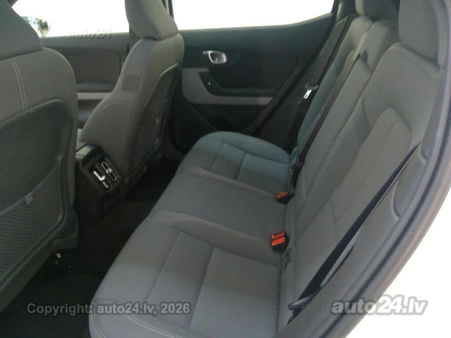 White Polestar 2 2020 in Tartu, with an engine capacity of 0.00 L and mileage of 151 thousand km for 26700 €, photo 10 on AUTOMOTO.COM.LV