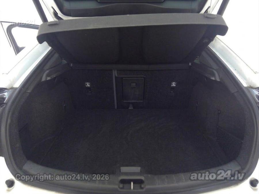 White Polestar 2 2020 in Tartu, with an engine capacity of 0.00 L and mileage of 151 thousand km for 26700 €, photo 18 on AUTOMOTO.COM.LV