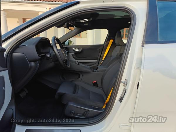 Белый Polestar 2 2021 в Тарту, объемом двигателя 0.00 л и пробегом 88 тыс. км за 25999 €, фото 7 на AUTOMOTO.COM.LV