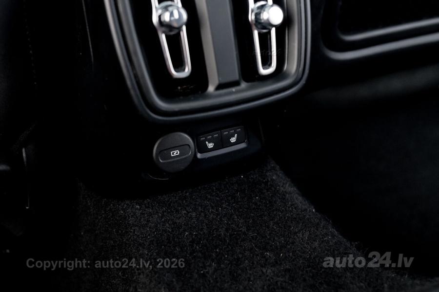 Белый Polestar 2 2021 в Пярну, объемом двигателя 0.00 л и пробегом 85 тыс. км за 26900 €, фото 28 на AUTOMOTO.COM.LV