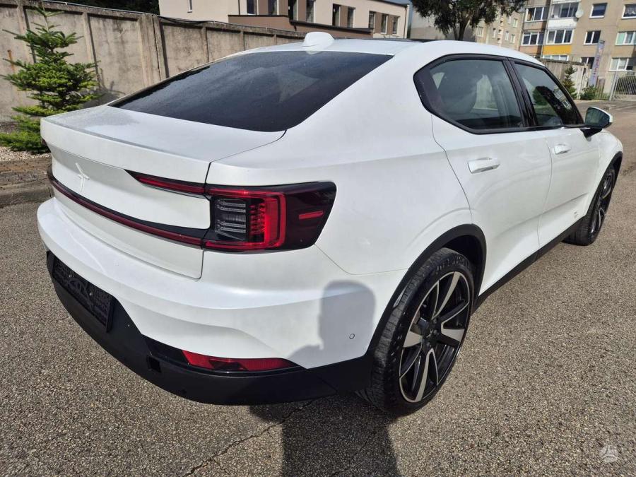 White Polestar 2 2021 in Mazeikiai, with an engine capacity of 0.00 L and mileage of 138 thousand km for 15800 €, photo 5 on AUTOMOTO.COM.LV