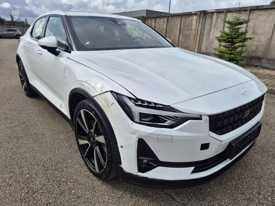 White Polestar 2 2021 in Mazeikiai, with an engine capacity of 0.00 L and mileage of 138 thousand km for 15800 €, photo 7 on AUTOMOTO.COM.LV