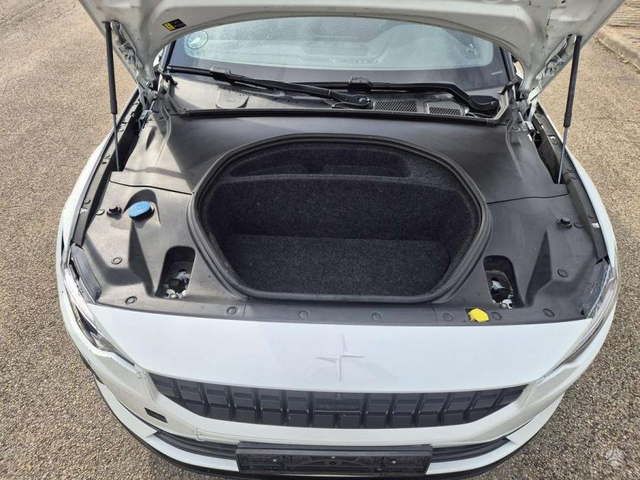 White Polestar 2 2021 in Mazeikiai, with an engine capacity of 0.00 L and mileage of 138 thousand km for 15800 €, photo 16 on AUTOMOTO.COM.LV