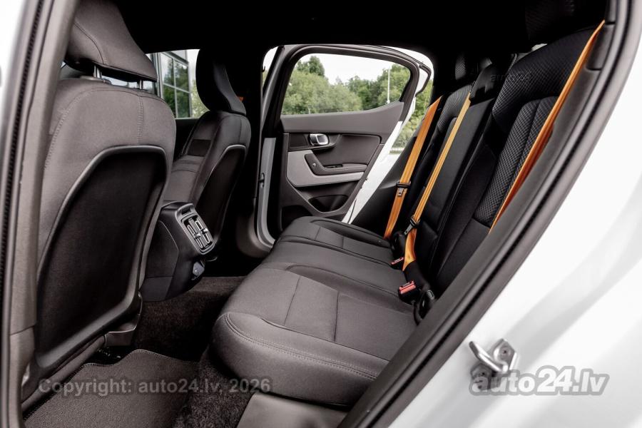 Белый Polestar 2 2022 в Пярну, объемом двигателя 0.00 л и пробегом 51 тыс. км за 34900 €, фото 14 на AUTOMOTO.COM.LV