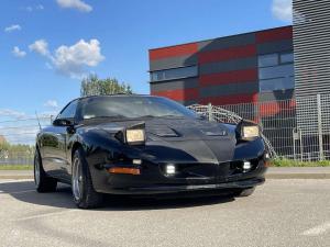 Melns Pontiac Firebird 1994 Viļņa, ar dzinēja tilpumu 3.35 L un nobraukumu 238 tūkst. km par 6299 €, foto 4 vietnē AUTOMOTO.COM.LV