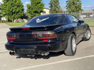 Melns Pontiac Firebird 1994 Viļņa, ar dzinēja tilpumu 3.35 L un nobraukumu 238 tūkst. km par 6299 €, foto 10 vietnē AUTOMOTO.COM.LV
