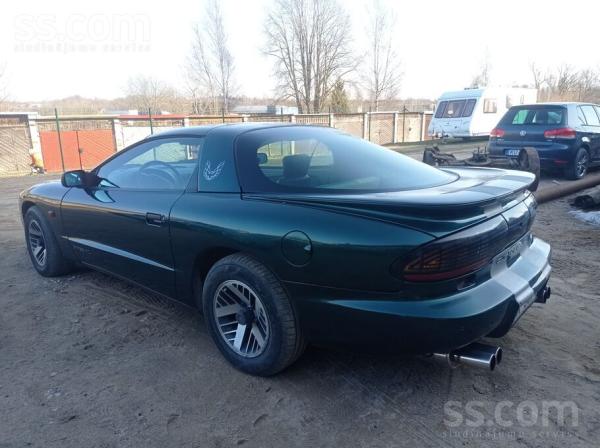 Green Pontiac Firebird 1997 in Talsi, with an engine capacity of 3.80 L and mileage of 0 thousand km for 6700 €, photo 3 on AUTOMOTO.COM.LV