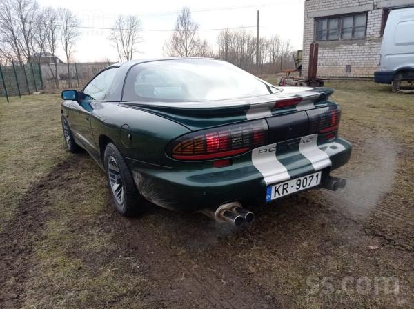 Green Pontiac Firebird 1997 in Talsi, with an engine capacity of 3.80 L and mileage of 0 thousand km for 6700 €, photo 9 on AUTOMOTO.COM.LV