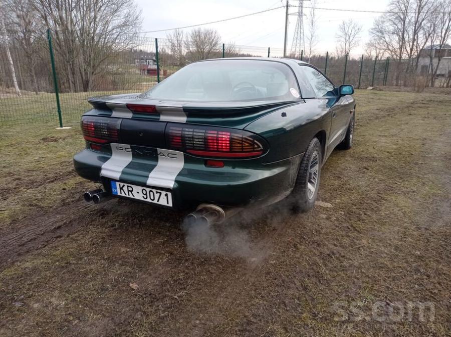 Green Pontiac Firebird 1997 in Talsi, with an engine capacity of 3.80 L and mileage of 0 thousand km for 6700 €, photo 10 on AUTOMOTO.COM.LV