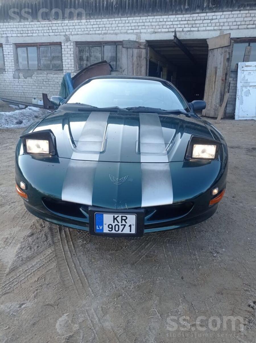 Green Pontiac Firebird 1997 in Talsi, with an engine capacity of 3.80 L and mileage of 0 thousand km for 6700 €, photo 7 on AUTOMOTO.COM.LV