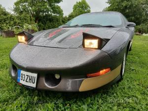 Pelēks Pontiac Firebird 1993 Tartu, ar dzinēja tilpumu 3.40 L un nobraukumu 219 tūkst. km par 4000 €, foto  vietnē AUTOMOTO.COM.LV