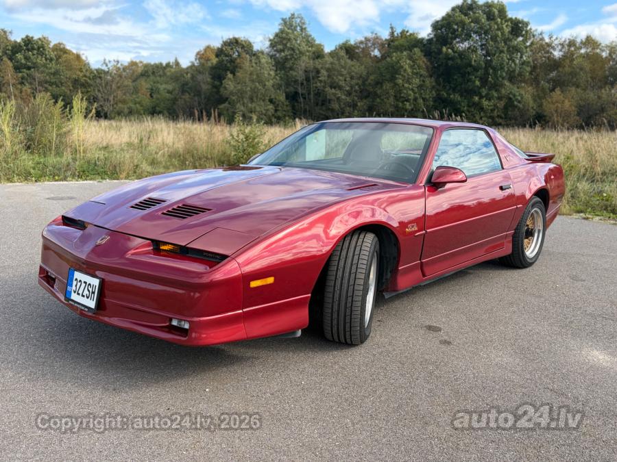 Red Pontiac Firebird 1991 in Tallinn, with an engine capacity of 5.70 L and mileage of 147 thousand km for 15900 €, photo 3 on AUTOMOTO.COM.LV