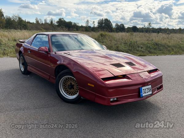 Sarkans Pontiac Firebird 1991 Tallina, ar dzinēja tilpumu 5.70 L un nobraukumu 147 tūkst. km par 15900 €, foto 1 vietnē AUTOMOTO.COM.LV