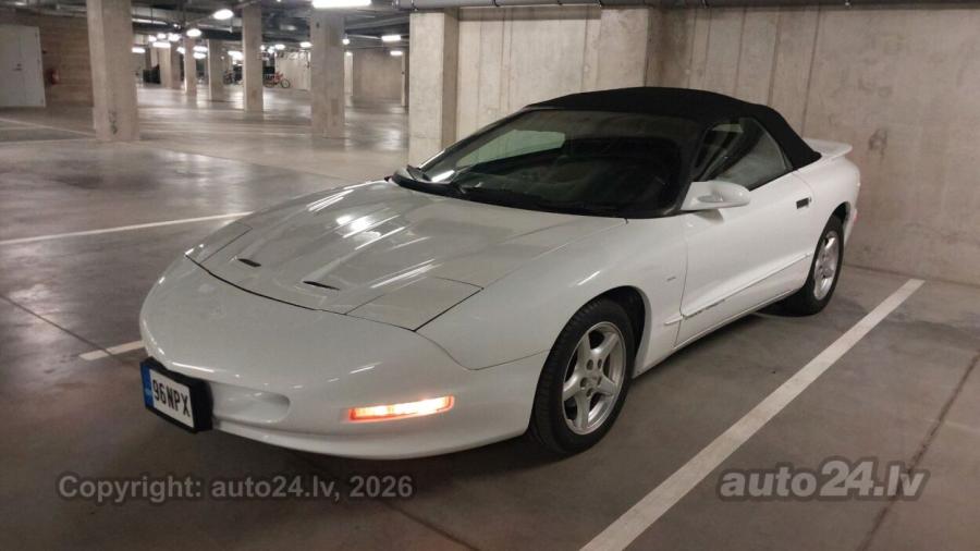 White Pontiac Firebird 1995 in Tartu, with an engine capacity of 5.70 L and mileage of 99 thousand km for 10000 €, photo 1 on AUTOMOTO.COM.LV