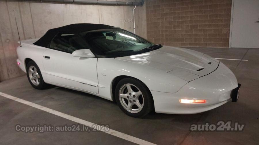 White Pontiac Firebird 1995 in Tartu, with an engine capacity of 5.70 L and mileage of 99 thousand km for 10000 €, photo 11 on AUTOMOTO.COM.LV