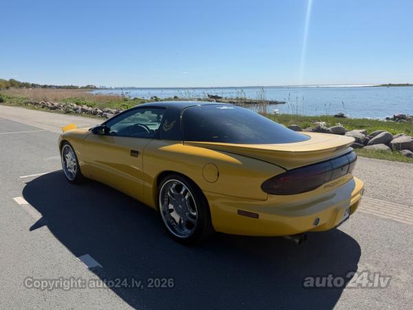 Dzeltens Pontiac Firebird 1993 Tallina, ar dzinēja tilpumu 3.40 L un nobraukumu 160 tūkst. km par 5000 €, foto 6 vietnē AUTOMOTO.COM.LV