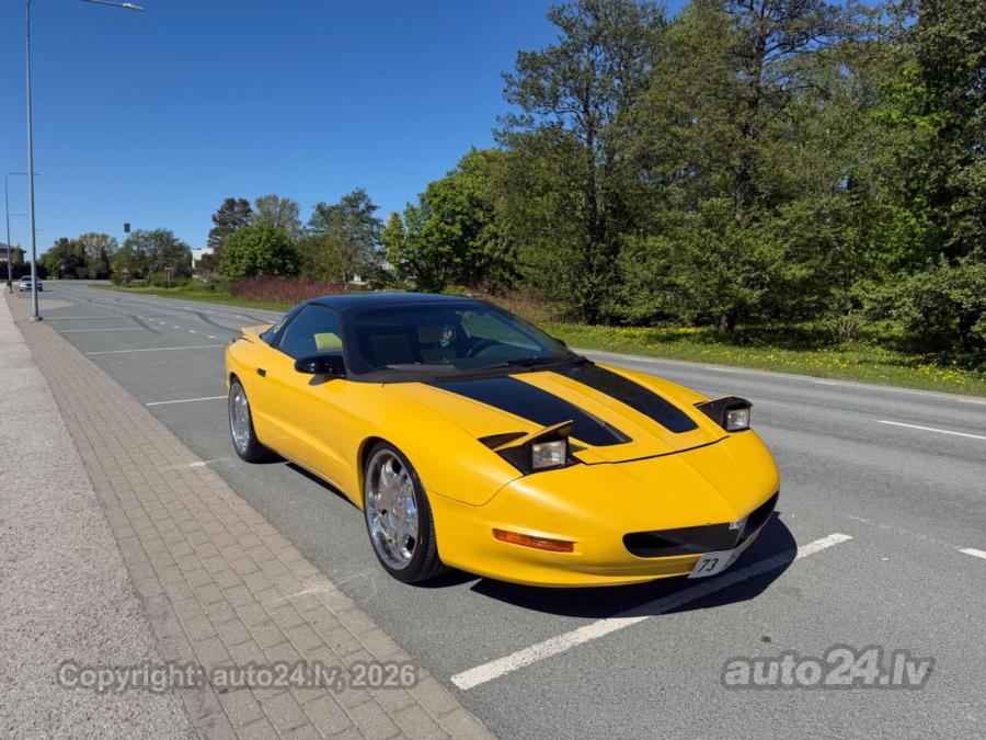 Dzeltens Pontiac Firebird 1993 Tallina, ar dzinēja tilpumu 3.40 L un nobraukumu 160 tūkst. km par 5000 €, foto 1 vietnē AUTOMOTO.COM.LV