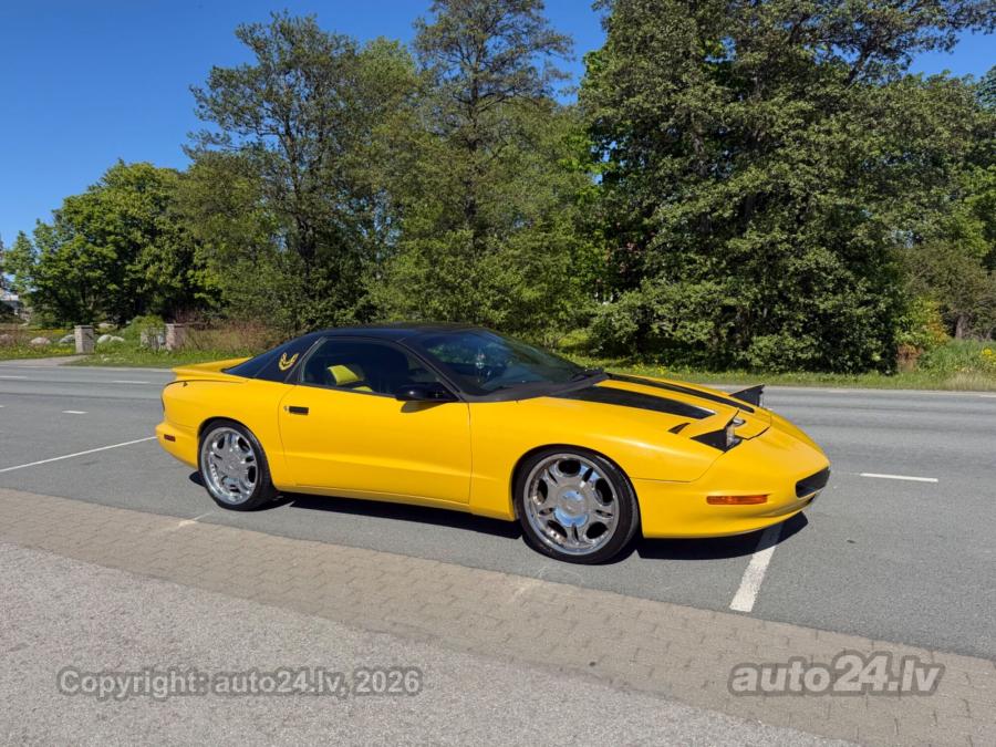 Dzeltens Pontiac Firebird 1993 Tallina, ar dzinēja tilpumu 3.40 L un nobraukumu 160 tūkst. km par 5000 €, foto 3 vietnē AUTOMOTO.COM.LV