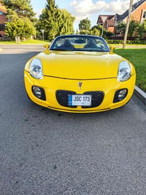 Dzeltens Pontiac Solstice 2008 Panevēža, ar dzinēja tilpumu 2.00 L un nobraukumu 55 tūkst. km par 8800 €, foto  vietnē AUTOMOTO.COM.LV