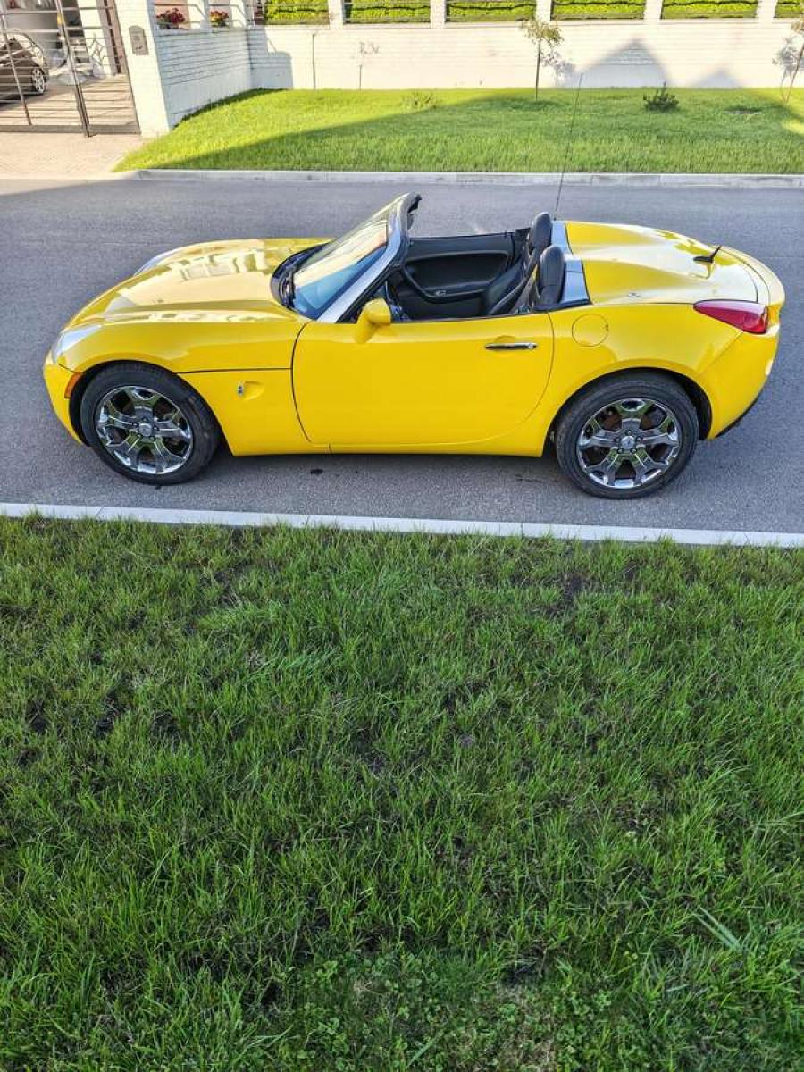 Dzeltens Pontiac Solstice 2008 Panevēža, ar dzinēja tilpumu 2.00 L un nobraukumu 55 tūkst. km par 8800 €, foto 10 vietnē AUTOMOTO.COM.LV