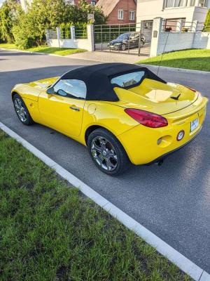 Dzeltens Pontiac Solstice 2008 Panevēža, ar dzinēja tilpumu 2.00 L un nobraukumu 55 tūkst. km par 8800 €, foto 18 vietnē AUTOMOTO.COM.LV