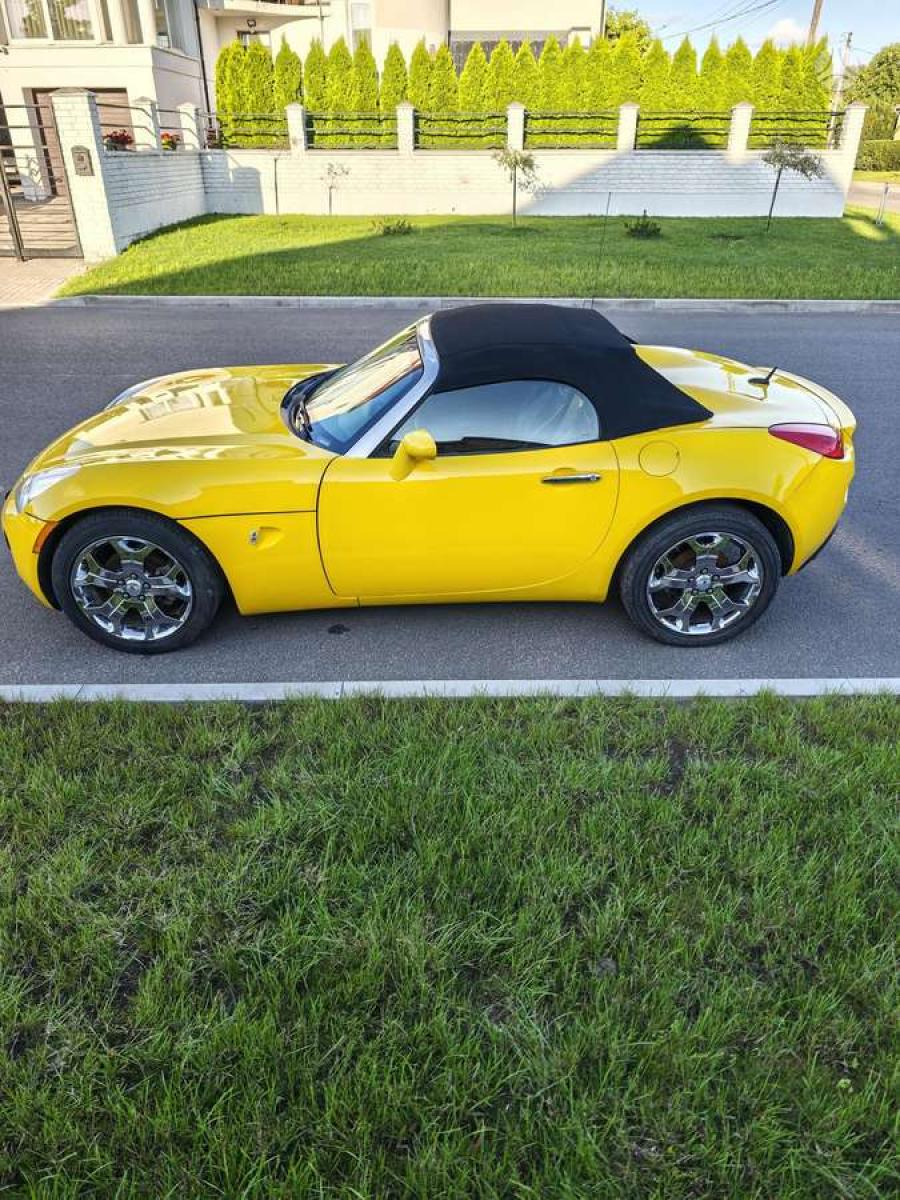 Dzeltens Pontiac Solstice 2008 Panevēža, ar dzinēja tilpumu 2.00 L un nobraukumu 55 tūkst. km par 8800 €, foto 19 vietnē AUTOMOTO.COM.LV
