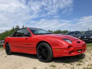Red Pontiac Sunfire 2000 in Prienai, with an engine capacity of 2.39 L and mileage of 128 thousand km for 3999 €, photo 5 on AUTOMOTO.COM.LV