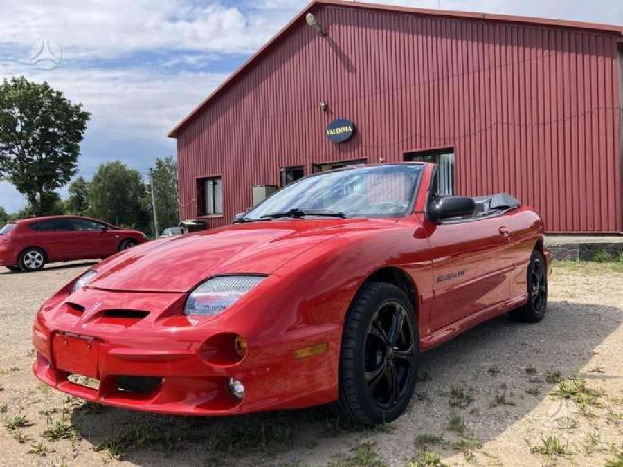 Red Pontiac Sunfire 2000 in Prienai, with an engine capacity of 2.39 L and mileage of 128 thousand km for 3999 €, photo 6 on AUTOMOTO.COM.LV