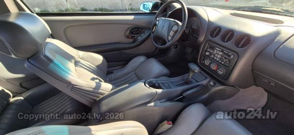 Zaļš Pontiac Trans Am 1993 Tallina, ar dzinēja tilpumu 5.70 L un nobraukumu 223 tūkst. km par 8800 €, foto 8 vietnē AUTOMOTO.COM.LV