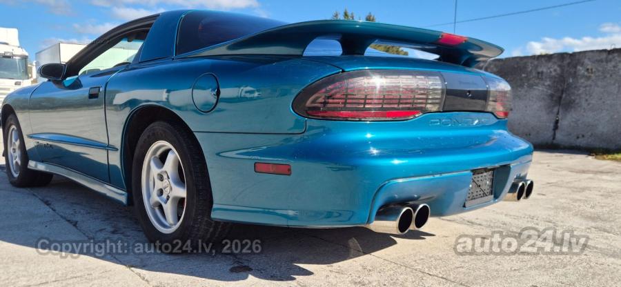 Zaļš Pontiac Trans Am 1993 Tallina, ar dzinēja tilpumu 5.70 L un nobraukumu 223 tūkst. km par 8800 €, foto 13 vietnē AUTOMOTO.COM.LV