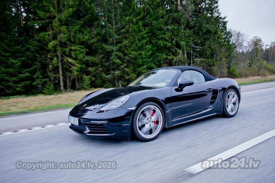 Melns Porsche 718 2017 Tallina, ar dzinēja tilpumu 2.50 L un nobraukumu 40 tūkst. km par 72900 €, foto 3 vietnē AUTOMOTO.COM.LV