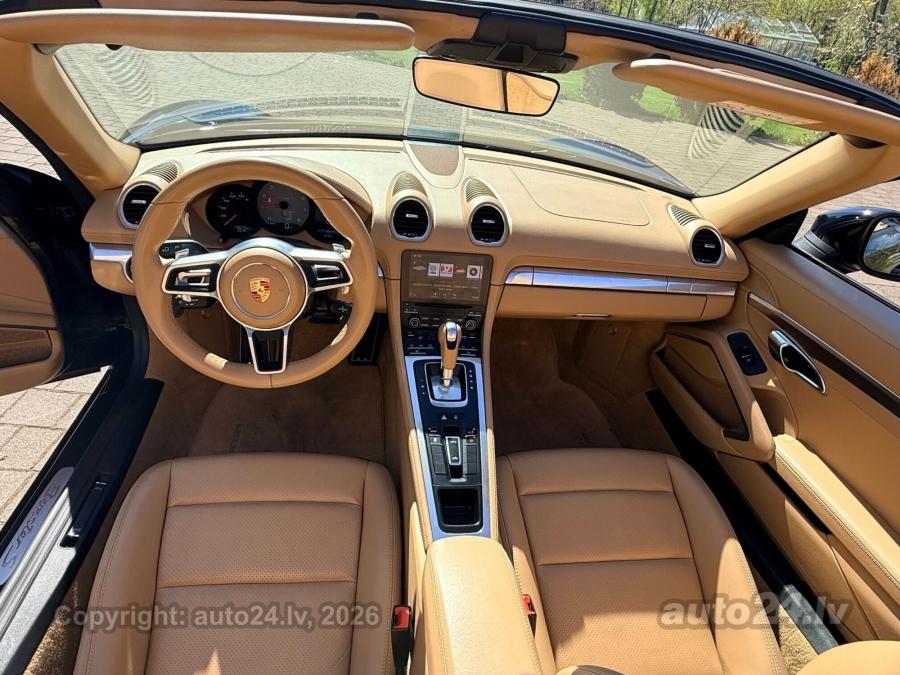 Melns Porsche 718 2017 Tallina, ar dzinēja tilpumu 2.50 L un nobraukumu 40 tūkst. km par 72900 €, foto 14 vietnē AUTOMOTO.COM.LV
