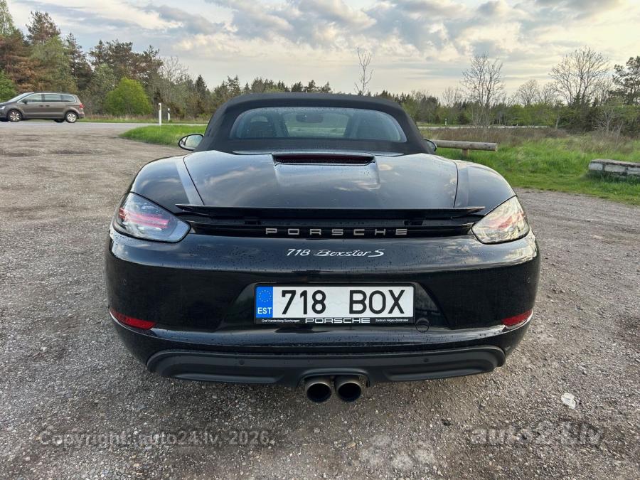 Melns Porsche 718 2017 Tallina, ar dzinēja tilpumu 2.50 L un nobraukumu 40 tūkst. km par 72900 €, foto 18 vietnē AUTOMOTO.COM.LV