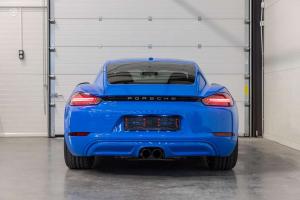 Blue Porsche 718 2023 in Vilnius, with an engine capacity of 2.00 L and mileage of 14 thousand km for 60000 €, photo 3 on AUTOMOTO.COM.LV