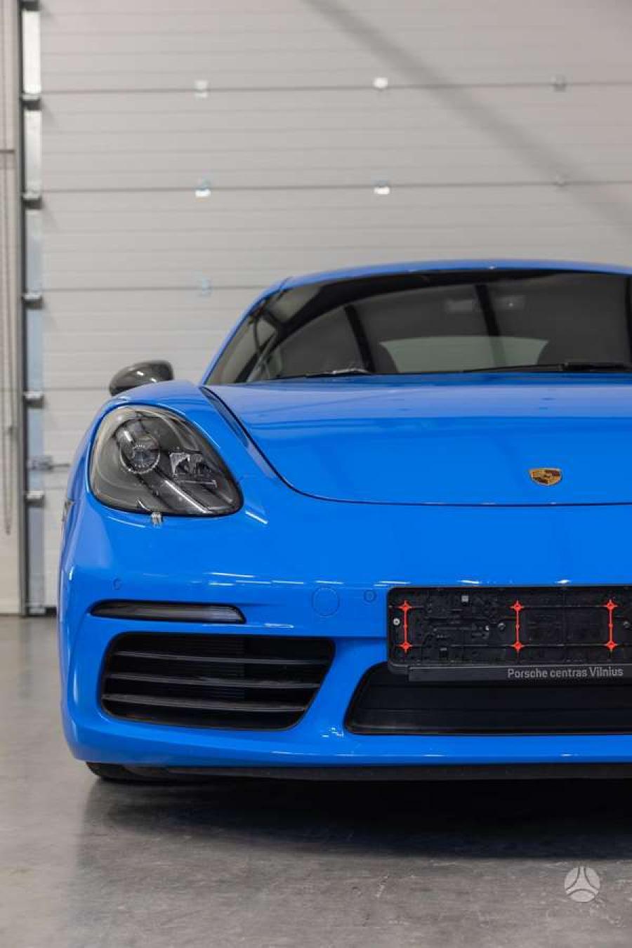 Blue Porsche 718 2023 in Vilnius, with an engine capacity of 2.00 L and mileage of 14 thousand km for 60000 €, photo 5 on AUTOMOTO.COM.LV
