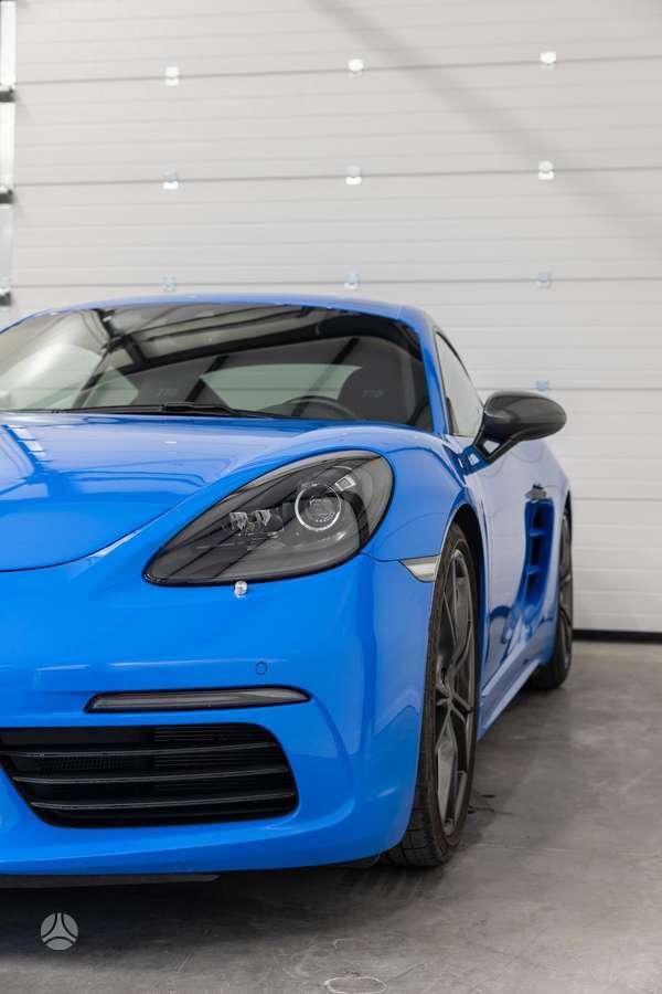 Blue Porsche 718 2023 in Vilnius, with an engine capacity of 2.00 L and mileage of 14 thousand km for 60000 €, photo 5 on AUTOMOTO.COM.LV