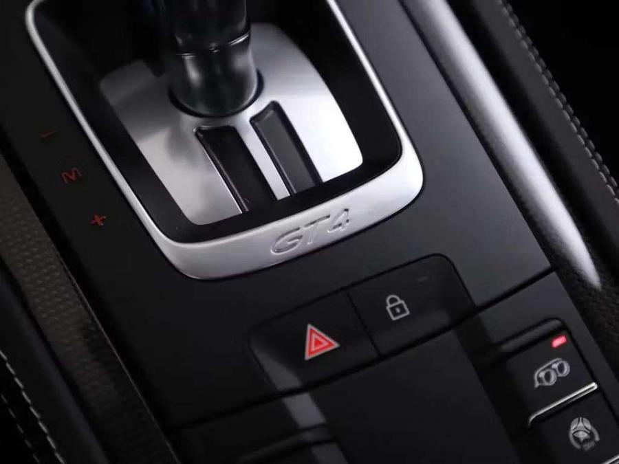 Brūns Porsche 718 2022 Viļņa, ar dzinēja tilpumu 0.00 L un nobraukumu 895 tūkst. km par 116600 €, foto 24 vietnē AUTOMOTO.COM.LV