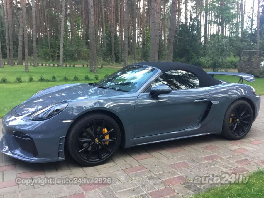 Grey Porsche 718 2017 in Tartu, with an engine capacity of 2.00 L and mileage of 75 thousand km for 57500 €, photo 3 on AUTOMOTO.COM.LV