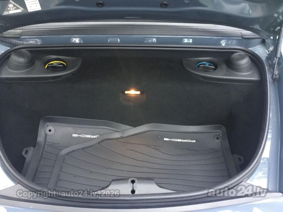 Grey Porsche 718 2017 in Tartu, with an engine capacity of 2.00 L and mileage of 75 thousand km for 57500 €, photo 14 on AUTOMOTO.COM.LV