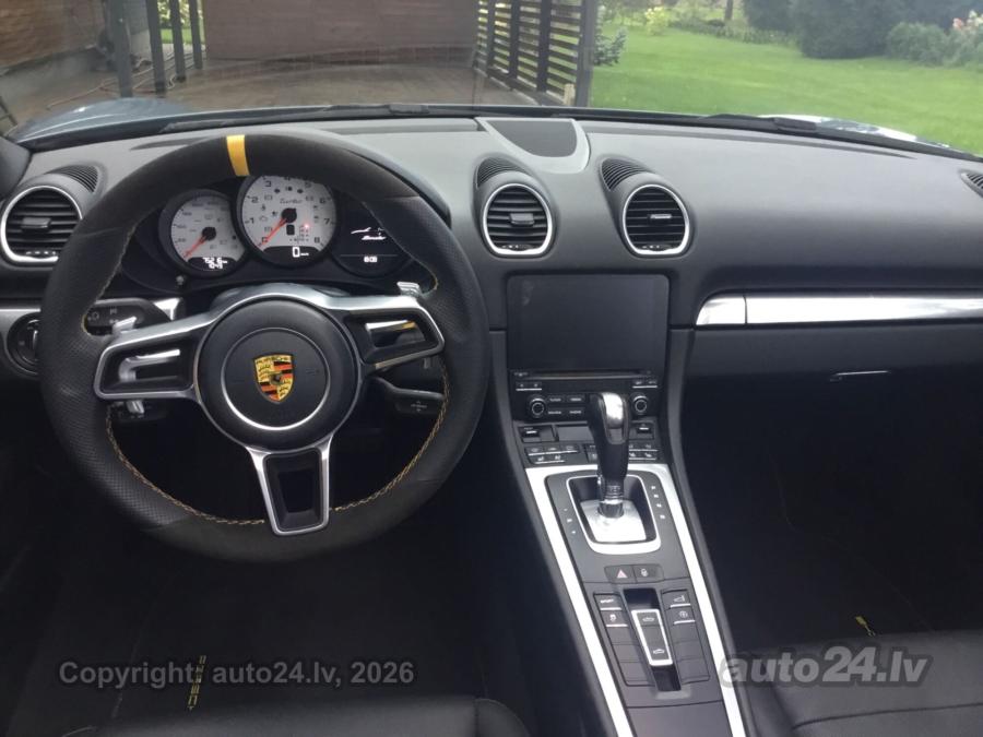 Grey Porsche 718 2017 in Tartu, with an engine capacity of 2.00 L and mileage of 75 thousand km for 57500 €, photo 19 on AUTOMOTO.COM.LV