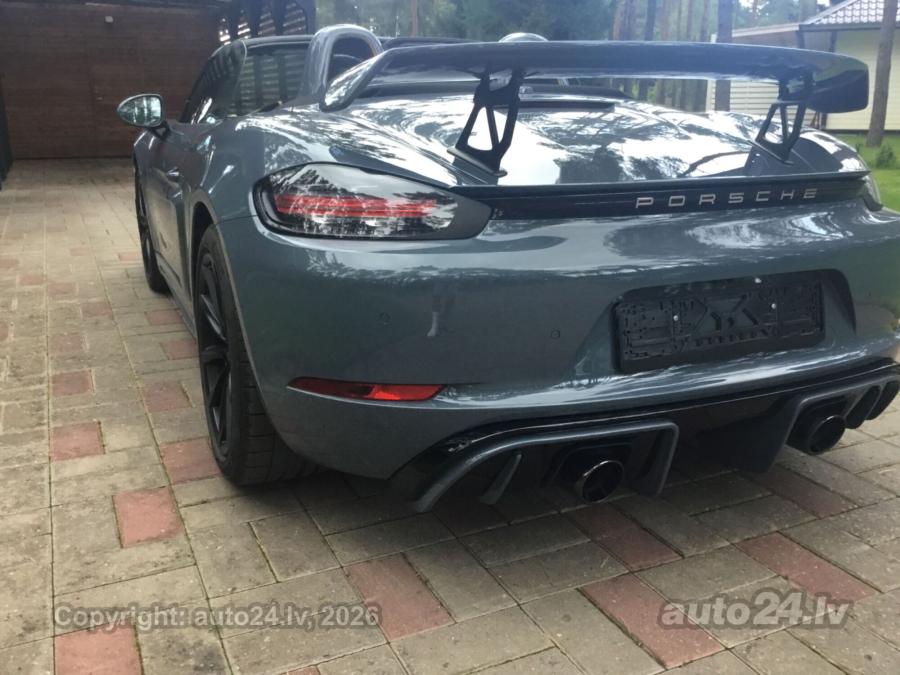 Grey Porsche 718 2017 in Tartu, with an engine capacity of 2.00 L and mileage of 75 thousand km for 57500 €, photo 20 on AUTOMOTO.COM.LV