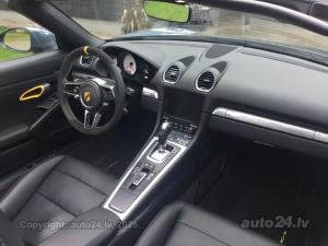 Grey Porsche 718 2017 in Tartu, with an engine capacity of 2.00 L and mileage of 75 thousand km for 57500 €, photo 21 on AUTOMOTO.COM.LV